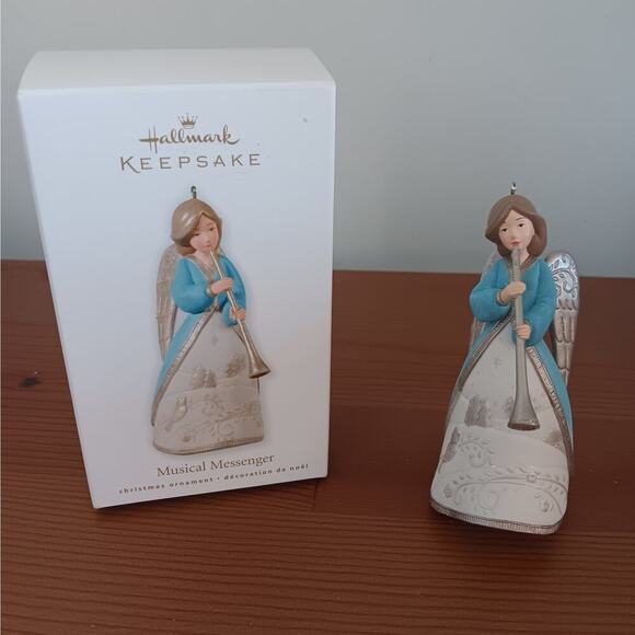 Hallmark | Holiday | 2 For 2 Euc Hallmark Handcrafted Musical Messenger ...
